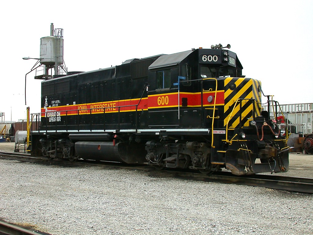 IAIS 600, EMD GP38, Operation Lifesaver paint, sits
